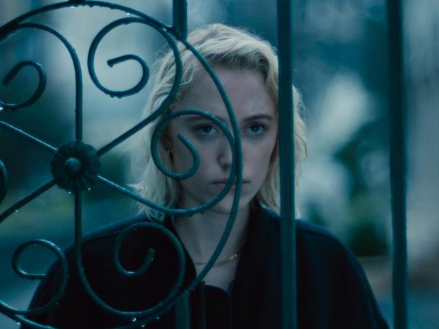 Valaki figyel képek