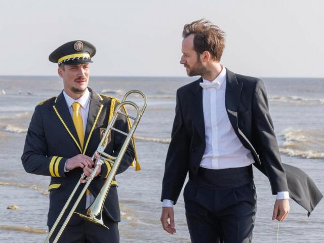 Váratlan dallamok képek